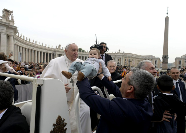 Pope Francis: Faith is not something only ‘for old people’ - LiCAS.news ...