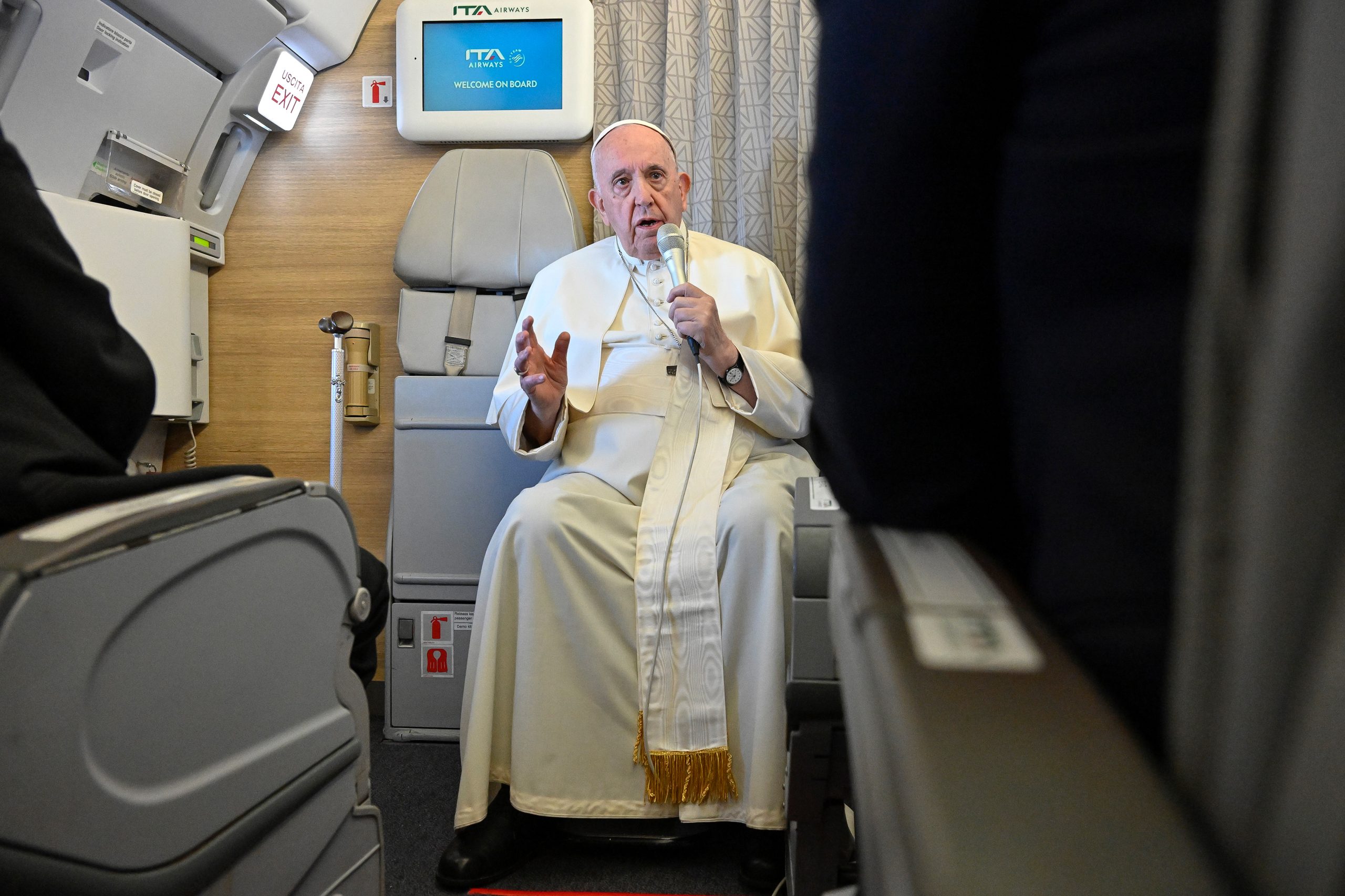 Pope Francis: ‘The West has taken the wrong paths’ - LiCAS.news | Light ...