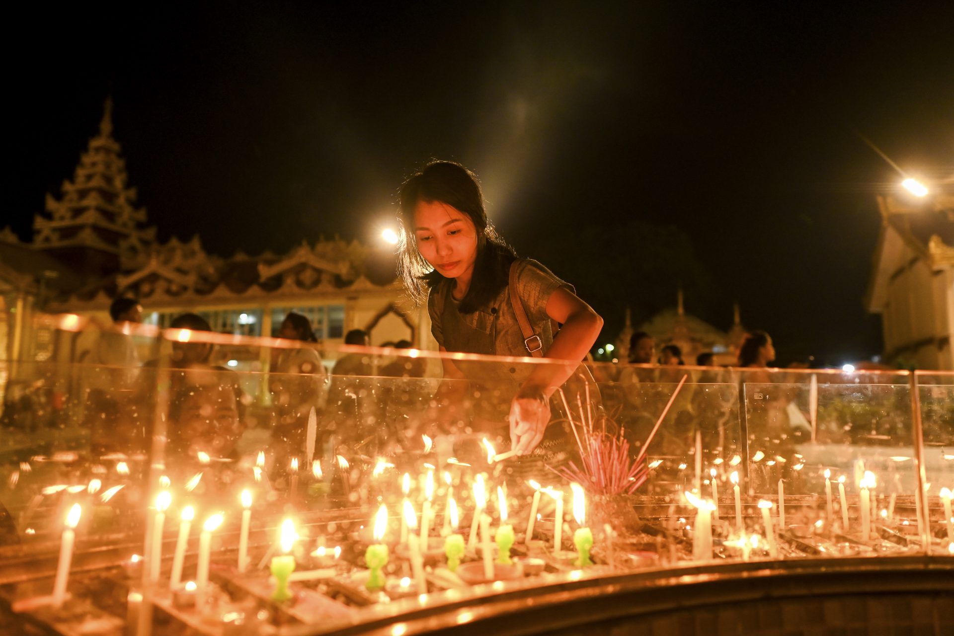 Thousands throng Myanmar’s Shwedagon to mark Buddhist festival of ...