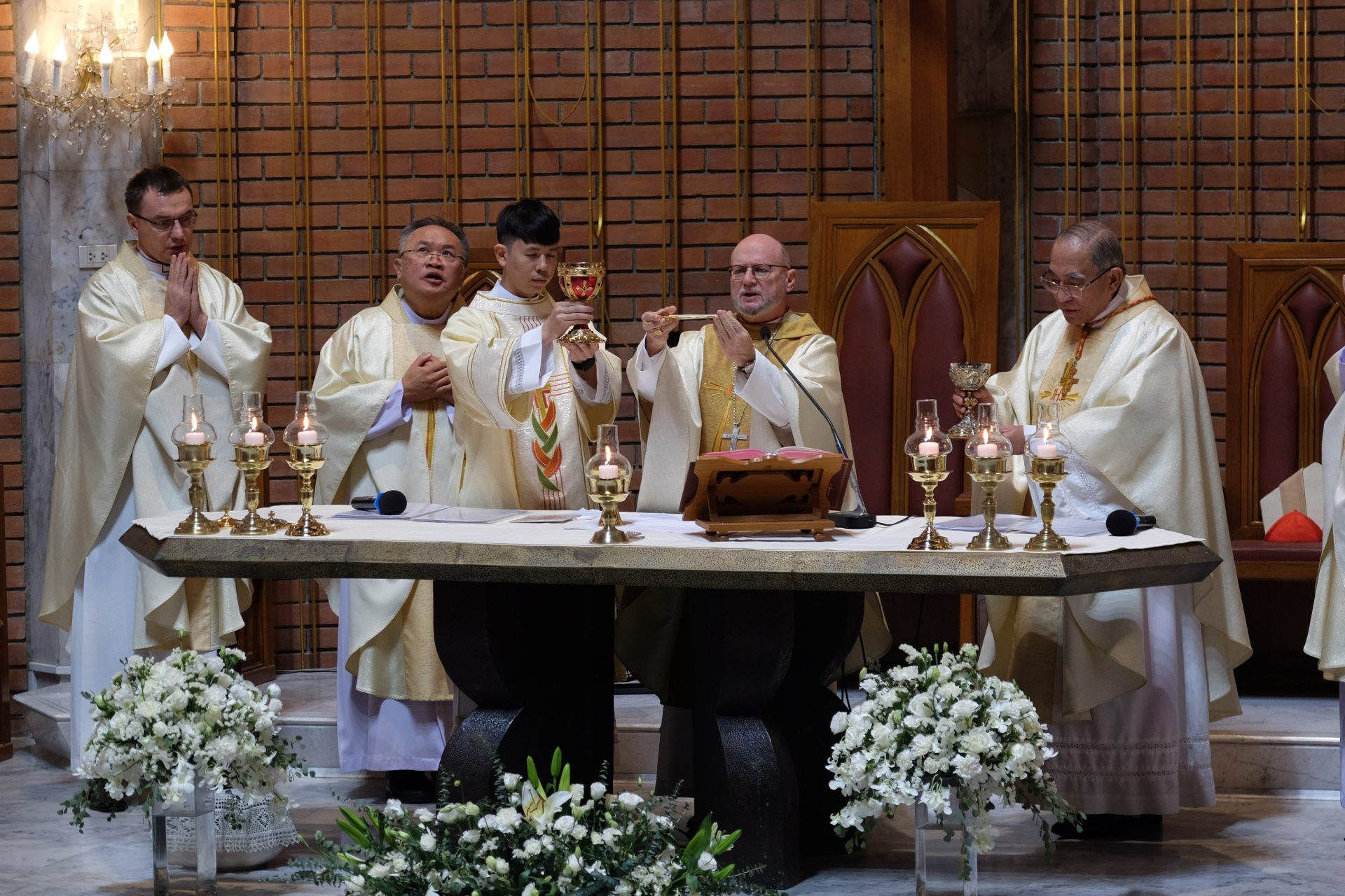 IN PHOTOS: Eucharistic celebration marks SIGNIS World Board of ...