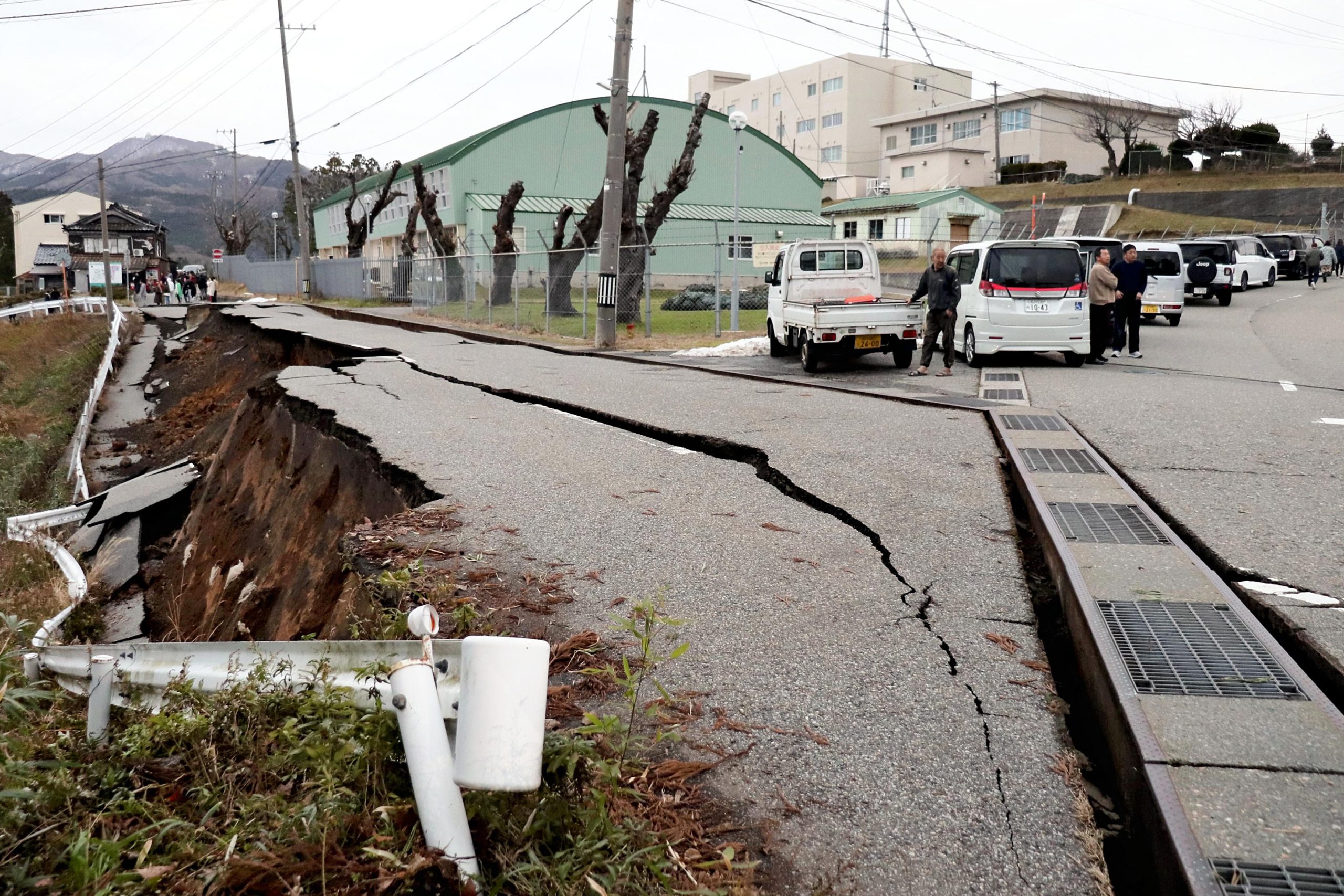 Major Japan quake triggers tsunami waves, residents told to run - LiCAS.news | Light for the ...