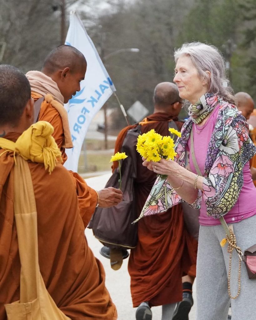 Buddhist monks near end of 2,300-mile U.S. ‘Walk for Peace’ - LiCAS ...